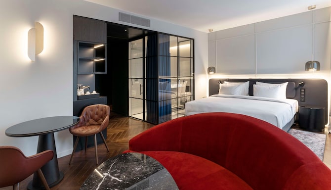Iconic service and style | Radisson Collection Hotel, Santa Sofia Milan