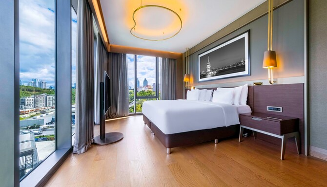 Contemporary rooms and suites in Istanbul | Radisson Hotels