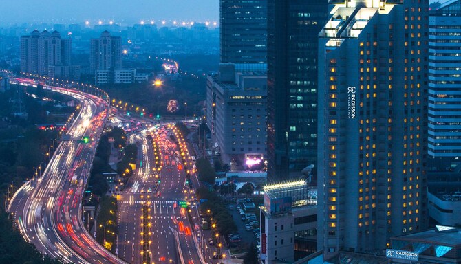 Reserve a room or suite | Radisson Collection Hotel, Yangtze Shanghai