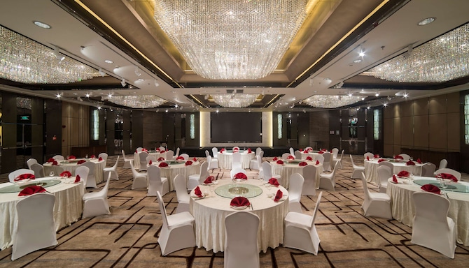 Radisson Collection Hotel, Yangtze Shanghai | Radisson Hotels
