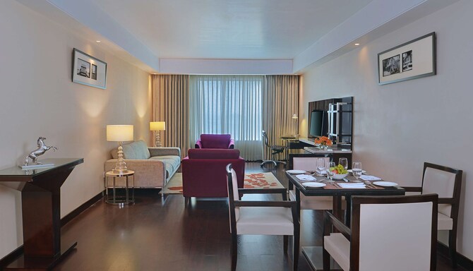 Reserve a Radisson Agra Hotel Room | Radisson Hotels