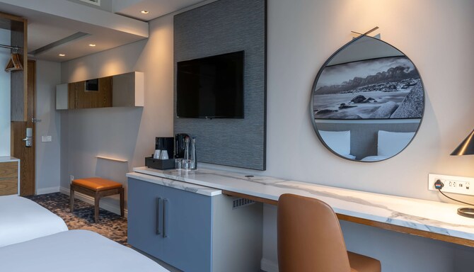 Relaxing rooms & suites | Radisson Hotel Cape Town Foreshore