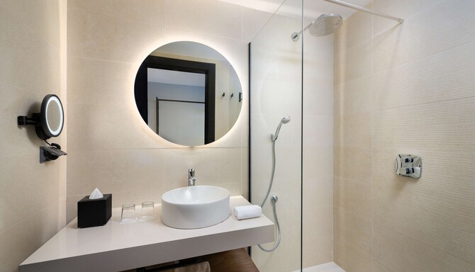 Enjoy contemporary comforts and modern design | Radisson Hotels