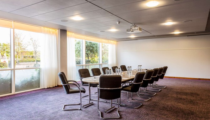 Book a Hotel Conference Venue near London Heathrow | Radisson Hotels