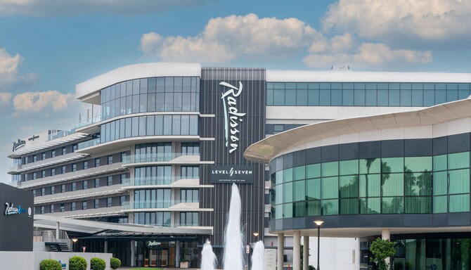 Contact | Radisson Hotel & Convention Centre, Johannesburg, O.R. Tambo