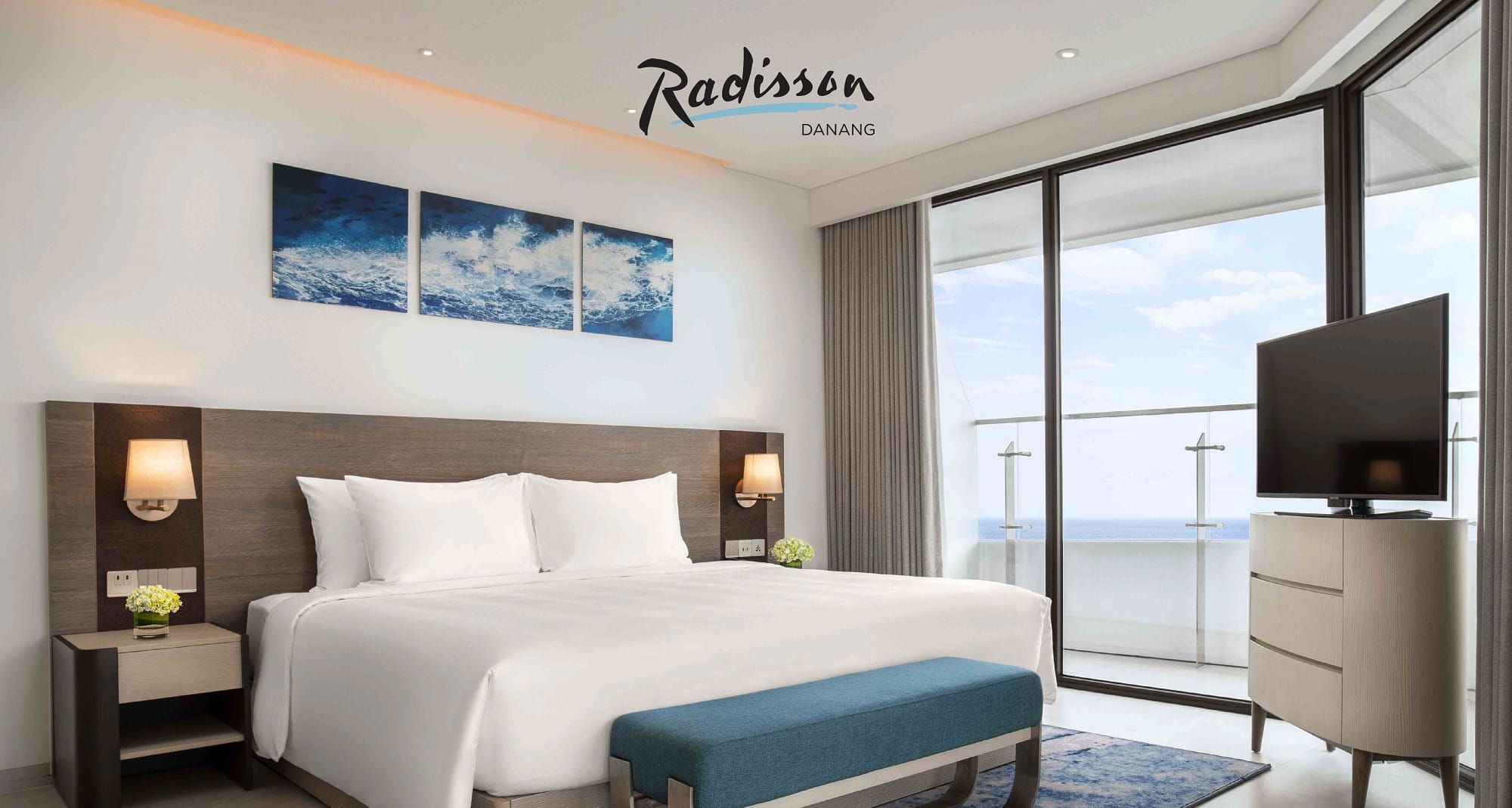 Book our seafront hotel near Danang airport | Radisson Hotels