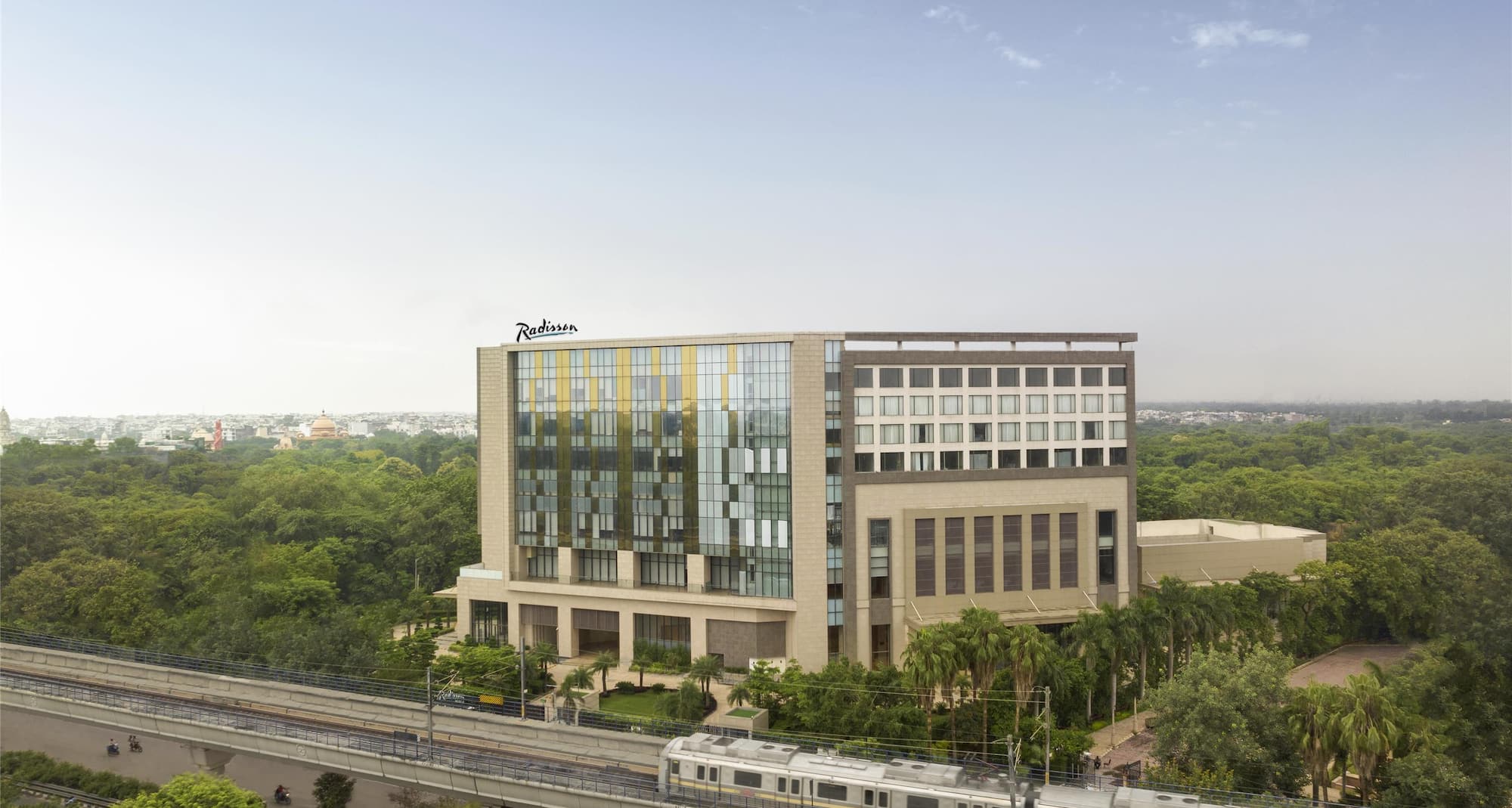 Contemporary hotel stays in Delhi | Radisson Hotel Delhi MG Road