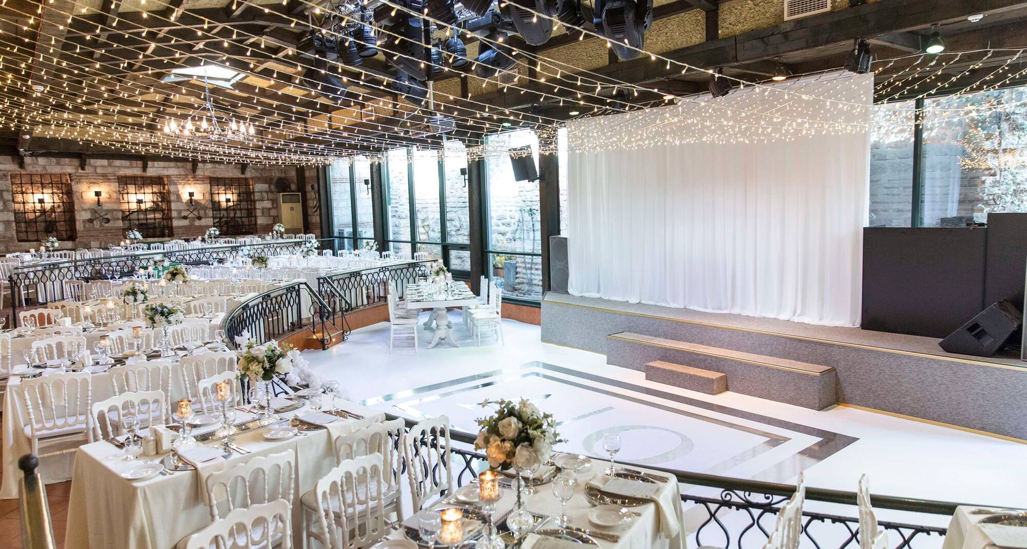 Celebrate memorable weddings in Istanbul | Radisson Hotels