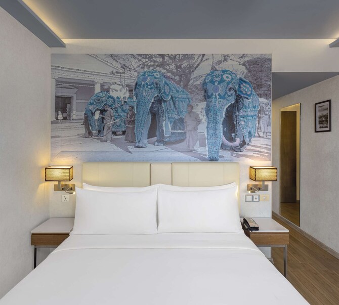 Sleep well in one of our 122 stylish rooms | Radisson Hotel Kandy