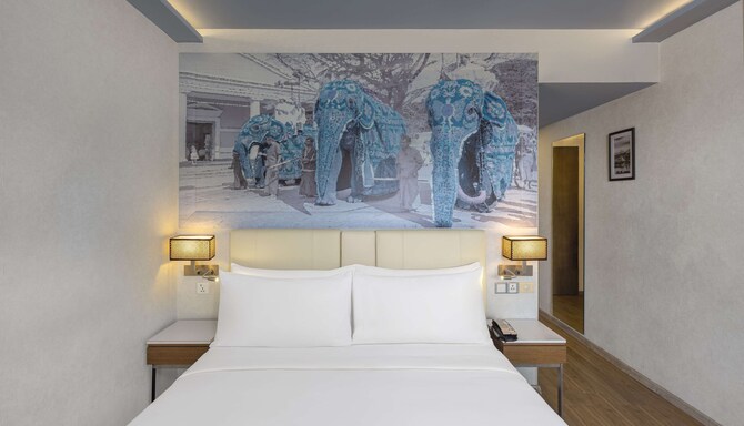 Sleep well in one of our 122 stylish rooms | Radisson Hotel Kandy