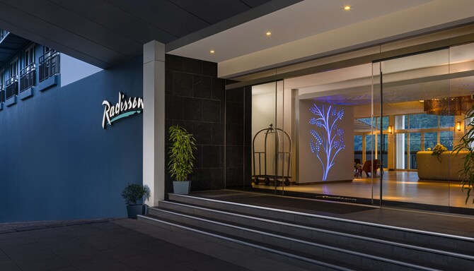 Get the best Kandy hotel deals with Radisson Hotels