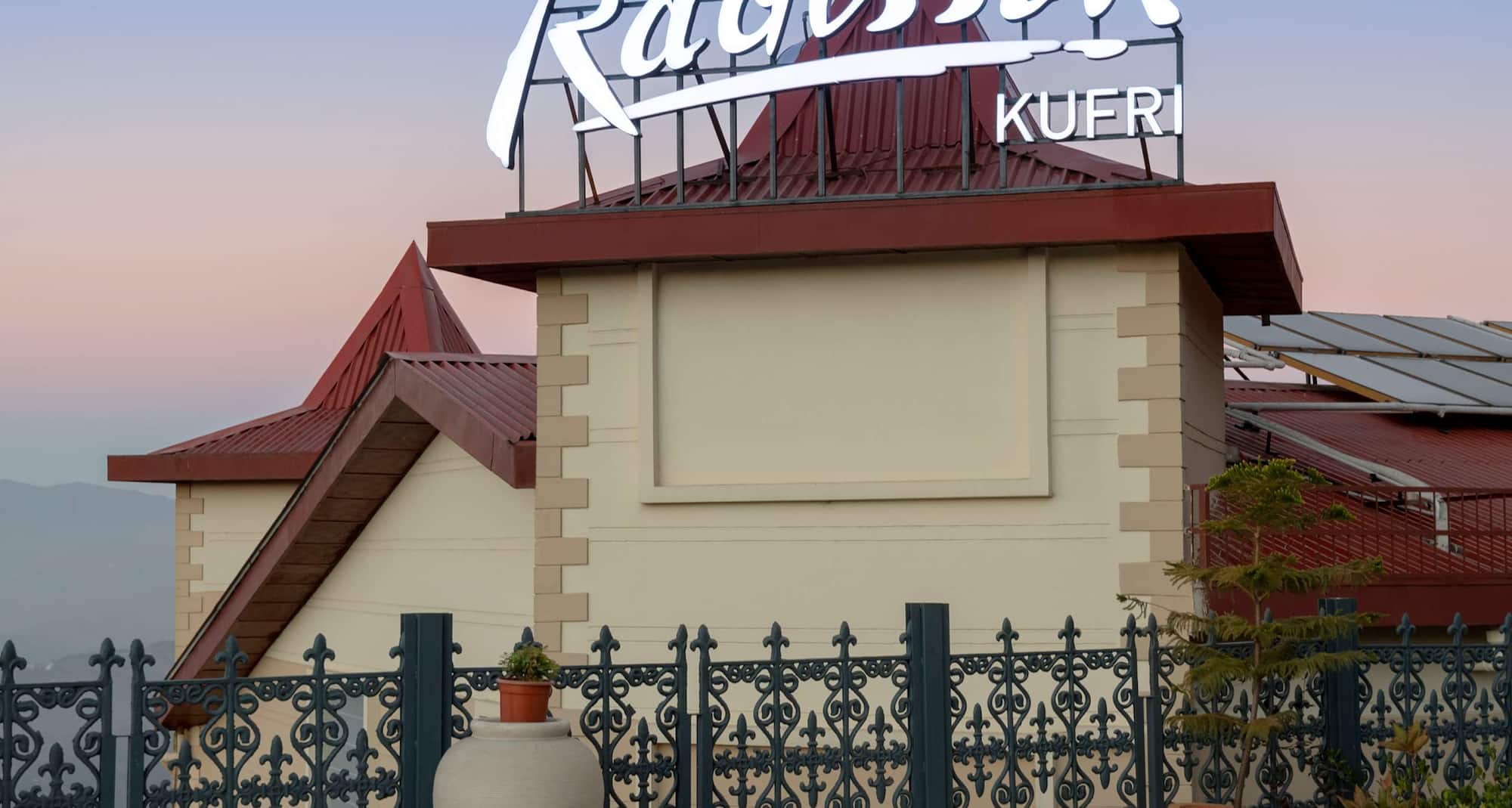 Book a room or suite at our new hotel in Kufri | Radisson Hotels