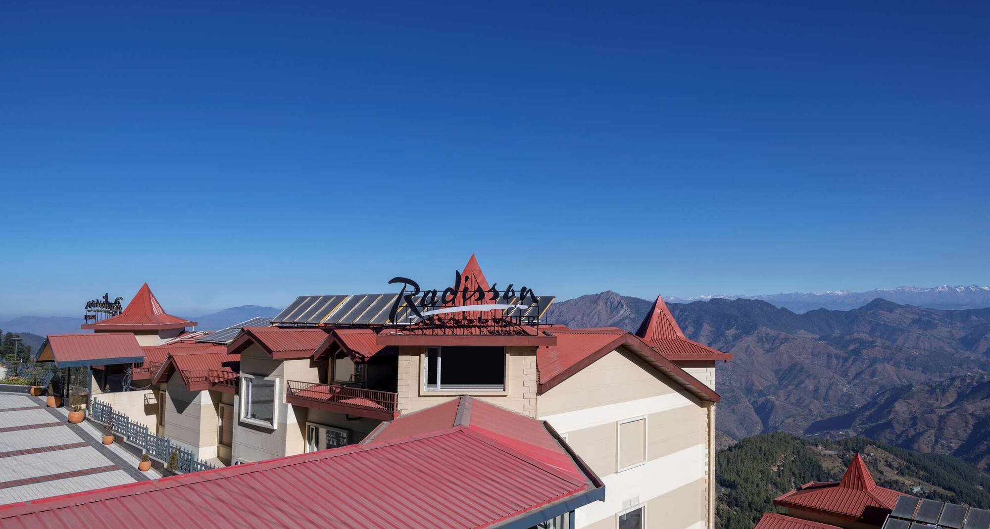 Book a room or suite at our new hotel in Kufri | Radisson Hotels