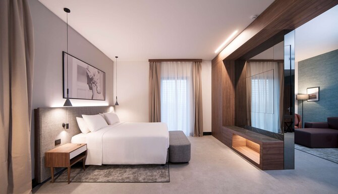 Discover the new Radisson Hotel Naples Nola | Radisson Hotels