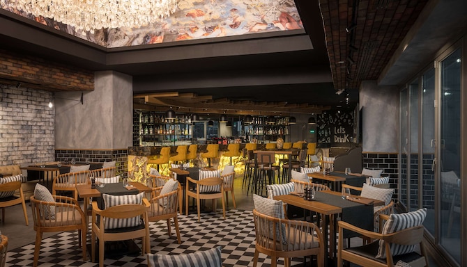 استمتع بتجربة طعام عالمية في مدينة أربيل | فنادق راديسون