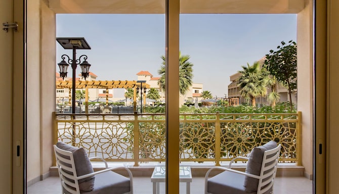 Book a room or villa at our airport hotel in Riyadh | Radisson Hotels