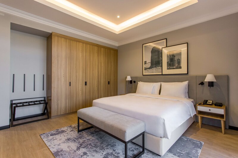 Rooms, suites, and villas near King Khalid Airport | Radisson Hotels