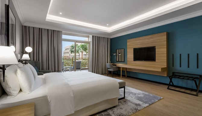 Book a room or villa at our airport hotel in Riyadh | Radisson Hotels