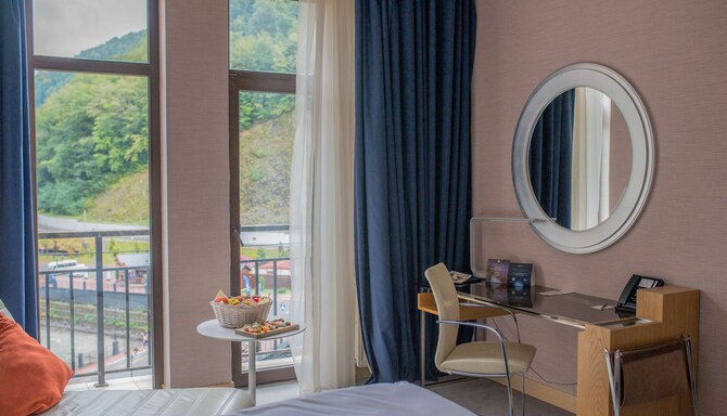 Отель на горнолыжном курорте «Роза Хутор» | Radisson Hotel, Rosa Khutor