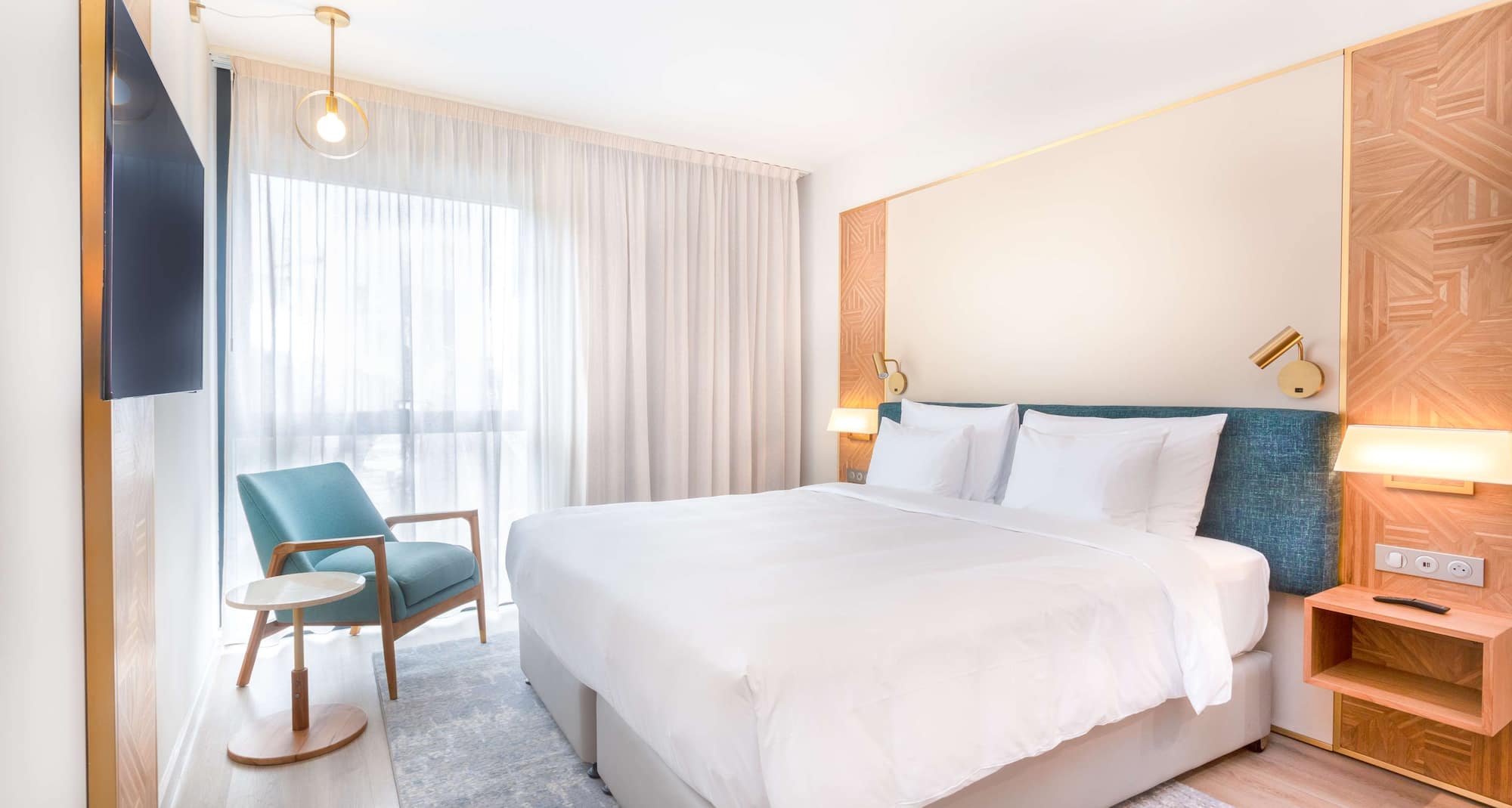 Enjoy contemporary comforts and stylish design | Radisson Hotels