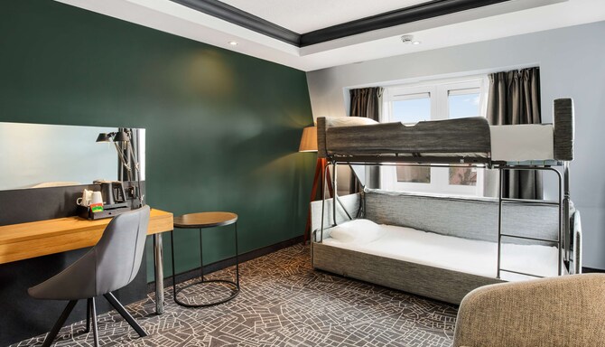 Enjoy contemporary comforts and stylish design | Radisson Hotels