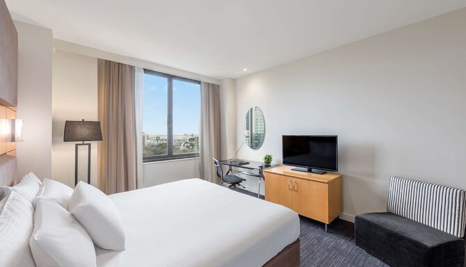 Book Radisson Hotel Rooms in the Melbourne CBD | Radisson Hotels