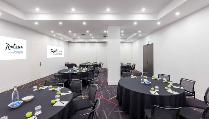 Reserve Radisson Meeting Rooms in the Melbourne CBD | Radisson Hotels