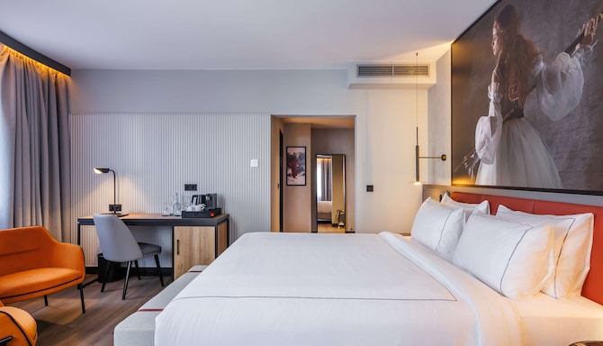 Discover our stylish rooms and suites | Radisson RED Berlin Kudamm