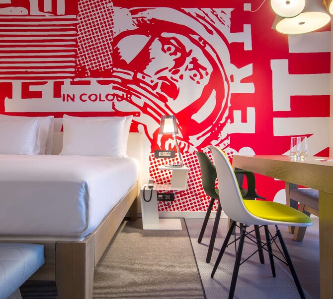 Hotel rooms and suites in Brussels, Belgium | Radisson RED Brussels