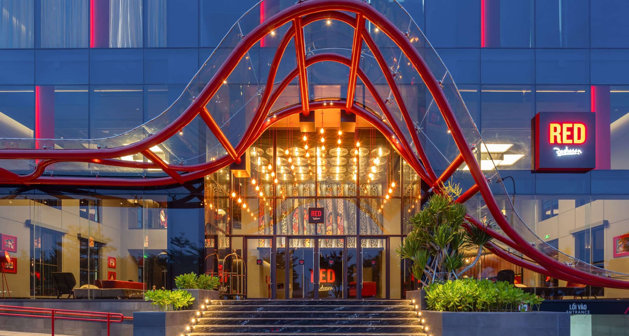 연락처 | Radisson RED Danang