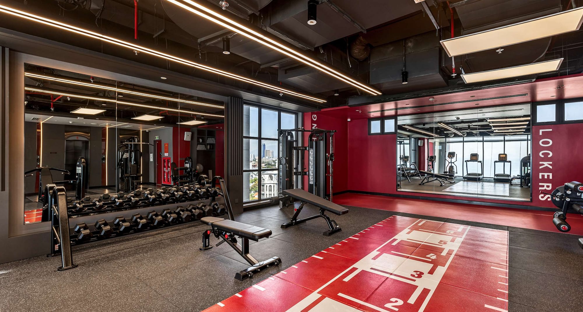 Besuchen Sie unser modernes Fitnesscenter | Radisson RED Danang