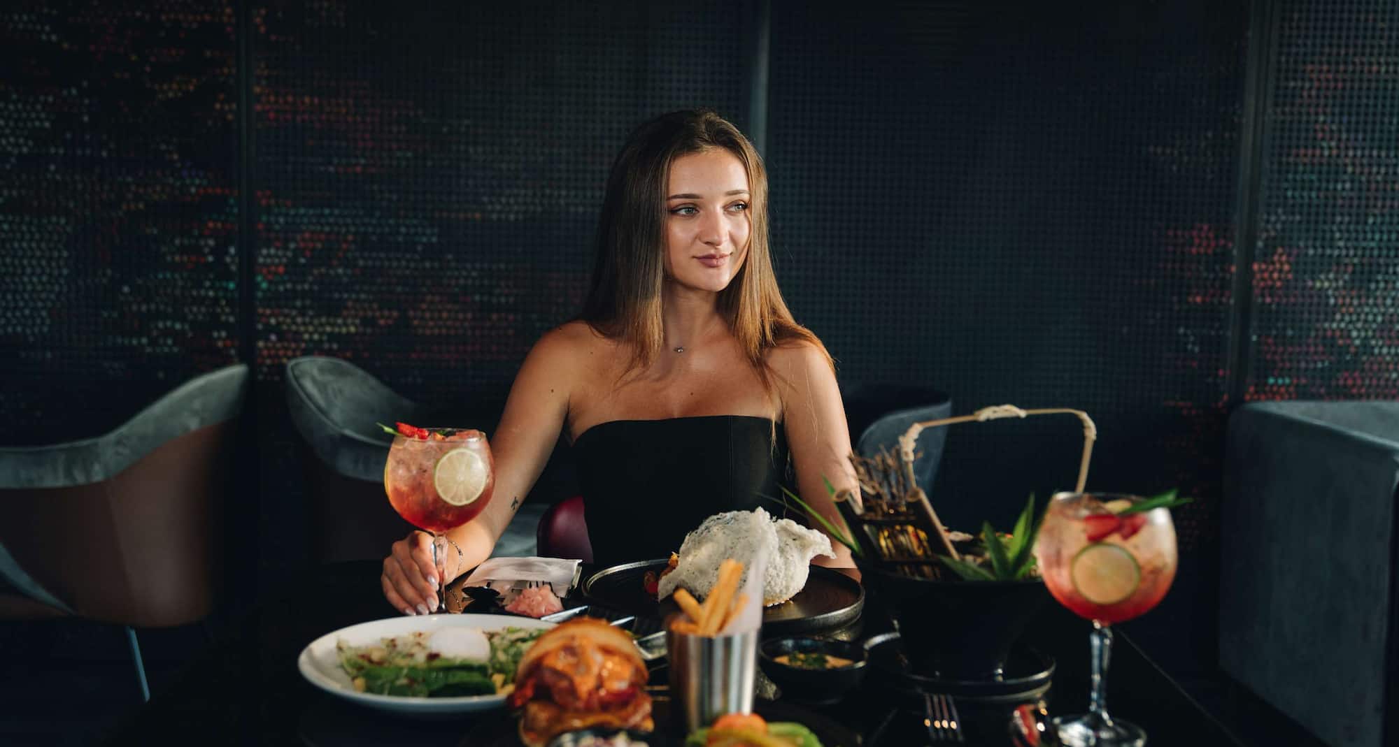 Discover our all-day dining and rooftop bar | Radisson RED Danang