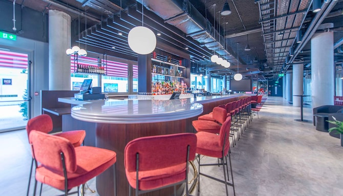 The Claddagh Bar & Grill | Radisson RED Galway