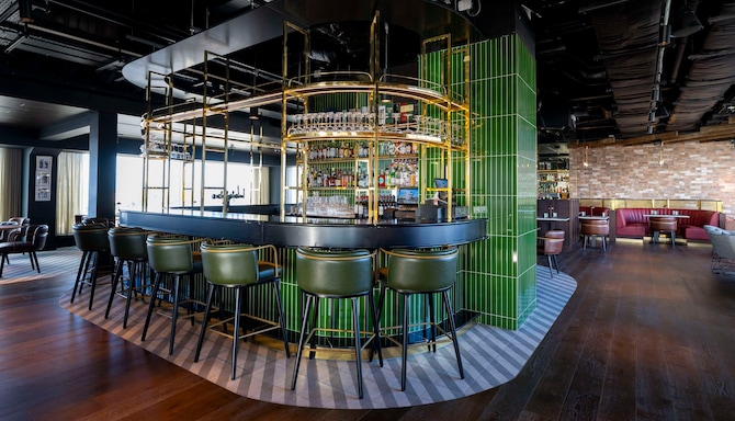 Discover our chic restaurants and bars | Radisson RED Galway