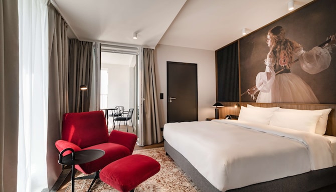 Feel inspired | Radisson RED Hotel & Radisson RED Apartments, Krakow