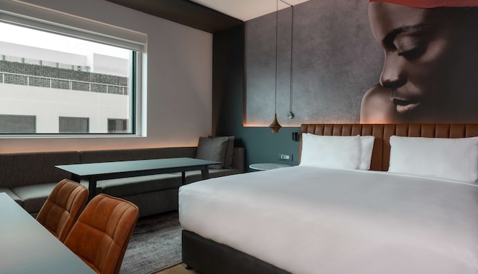 Stylish Johannesburg hotel's rooms | Radisson RED