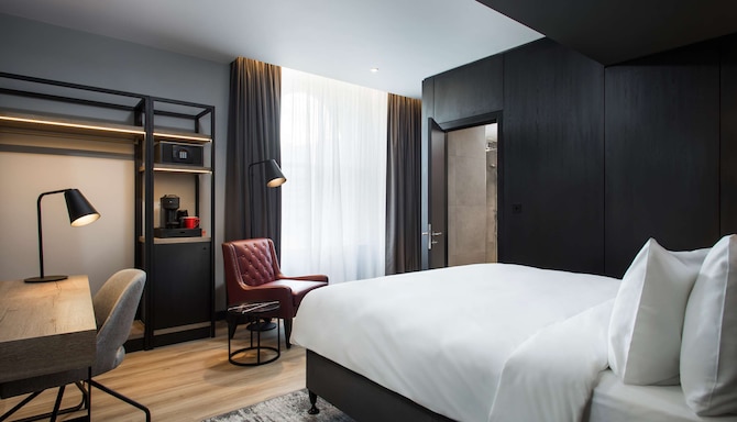 Feel the RED vibes in dynamic Liverpool | Radisson RED Liverpool