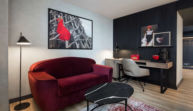 Feel the RED vibes in dynamic Liverpool | Radisson RED Liverpool