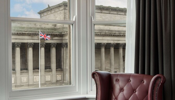 Feel the RED vibes in dynamic Liverpool | Radisson RED Liverpool