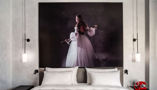 Stay in Spain’s vibrant capital | Radisson RED Madrid