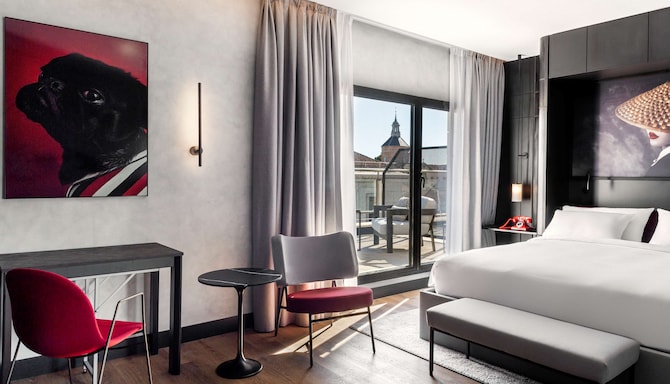 Comfortable rooms in Madrid city center | Radisson RED Madrid