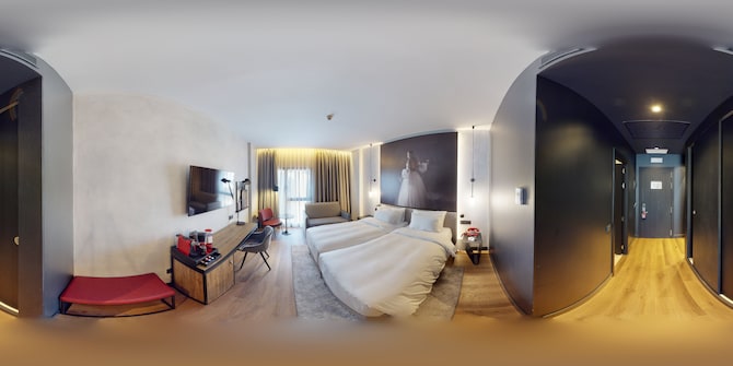 Comfortable rooms in Madrid city center | Radisson RED Madrid