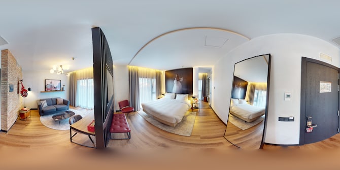 Comfortable rooms in Madrid city center | Radisson RED Madrid