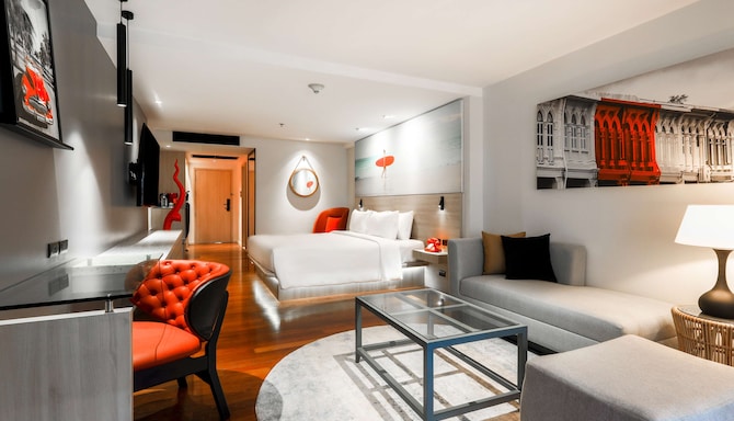 Vibrant rooms and suites | Radisson RED Phuket Patong Beach