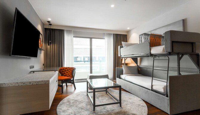 Vibrant rooms and suites | Radisson RED Phuket Patong Beach