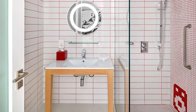 Hotel in Dubai | Radisson RED Dubai Silicon Oasis