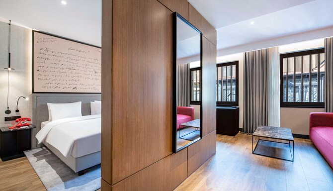 Hotel rooms and suites in Tbilisi Old Town | Radisson RED Tbilisi