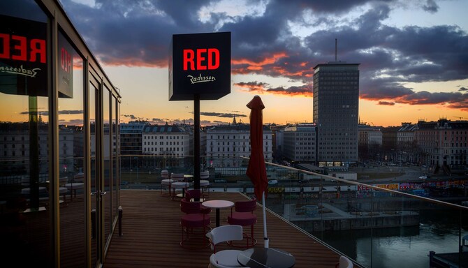 Entdecken Sie das REDROOF Vienna | Radisson RED Vienna