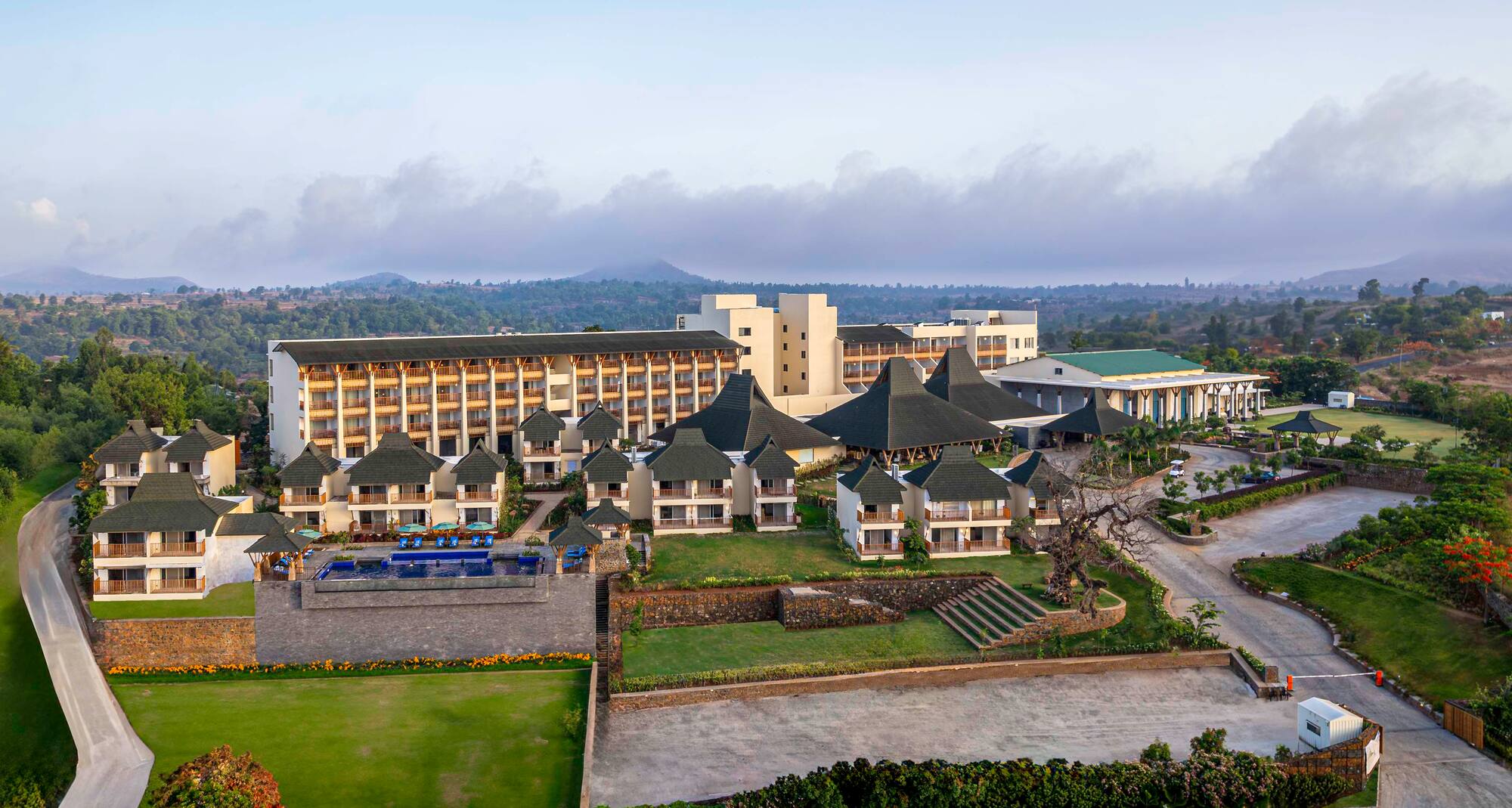 Discover the scenic Radisson Resort Hatgad Saputara | Radisson Hotels