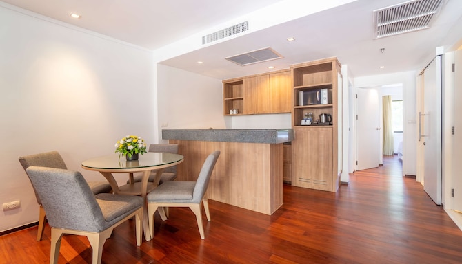 Modern suites in luscious Phuket | Radisson Resort & Suites Phuket